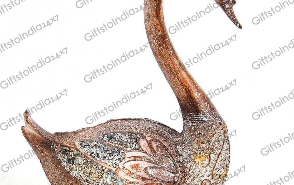 Sweet Swan Showpiece, Show Pieces