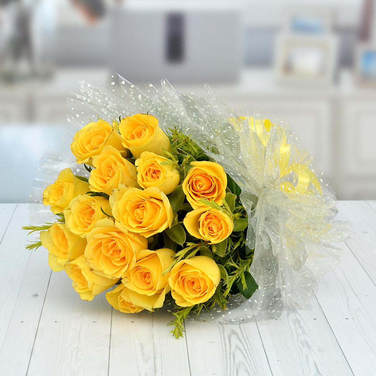 15 yellow roses bunch, Roses on Valentine Day