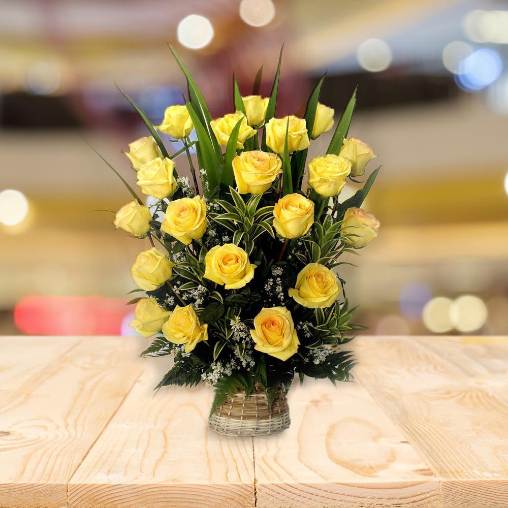 18 Yellow Roses Basket | Roses to India