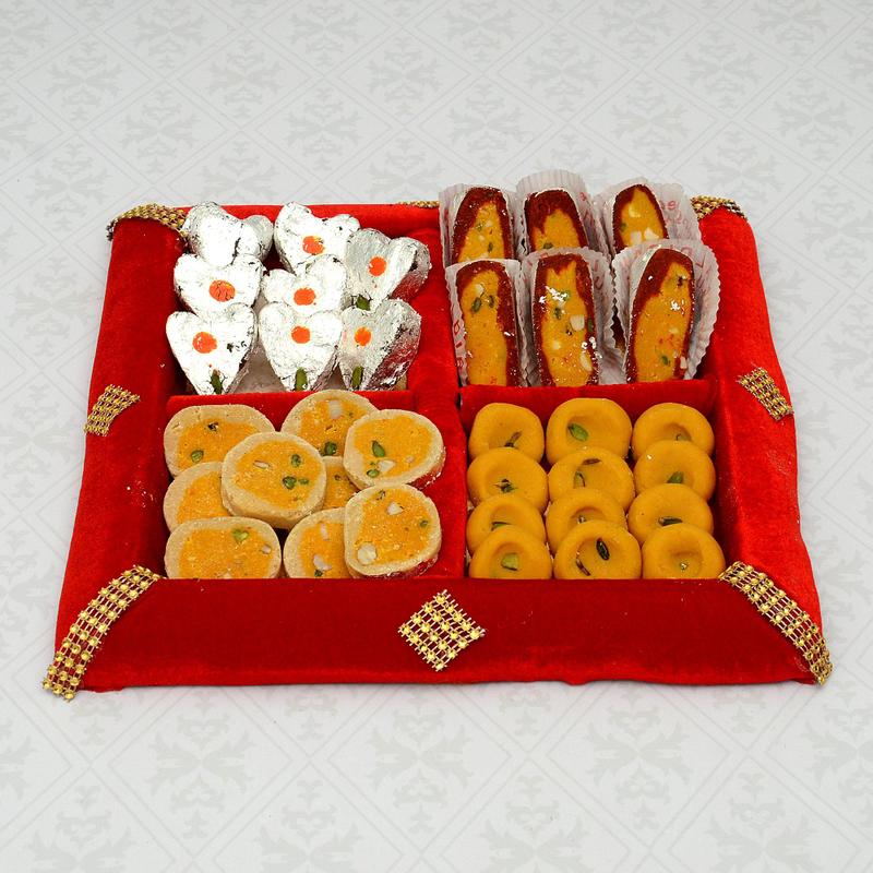 kaju Heart & Mawa Kalam & Mawa Fruit Cake | Exclusive Thalis