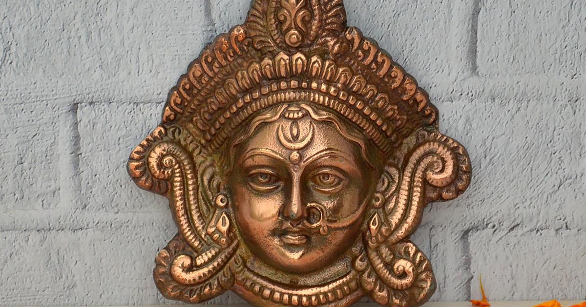 Maa Durga Small Mukut Wall Hanging, Wall Hangings