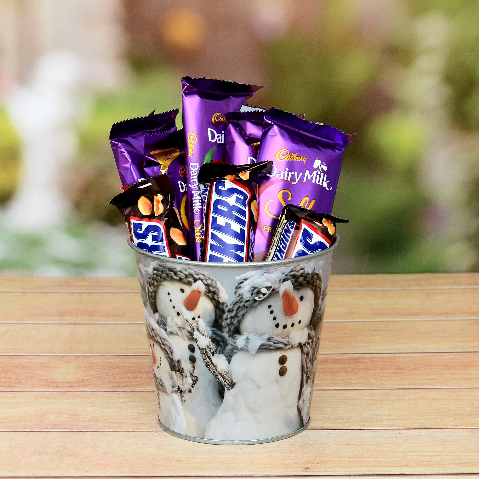 Silk and Snickers In A Basket | Christmas