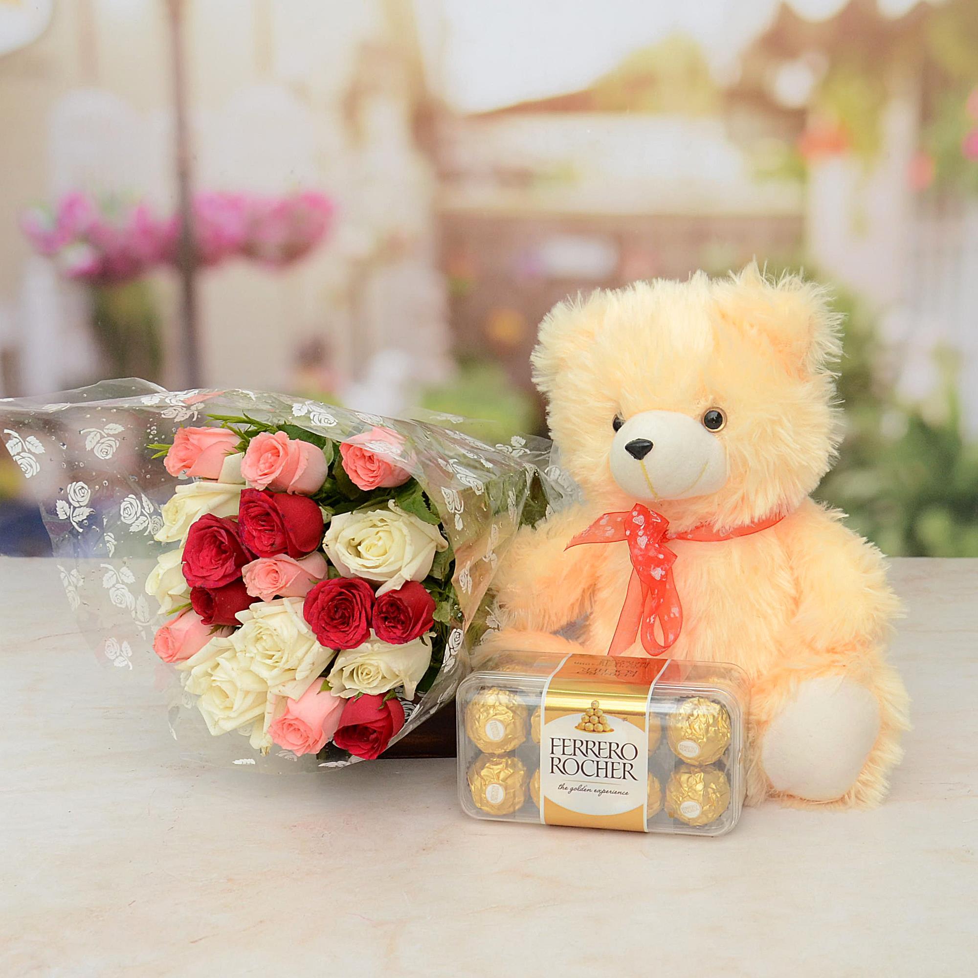 Ferrero, Teddy & Roses, Flowers on Independence Day