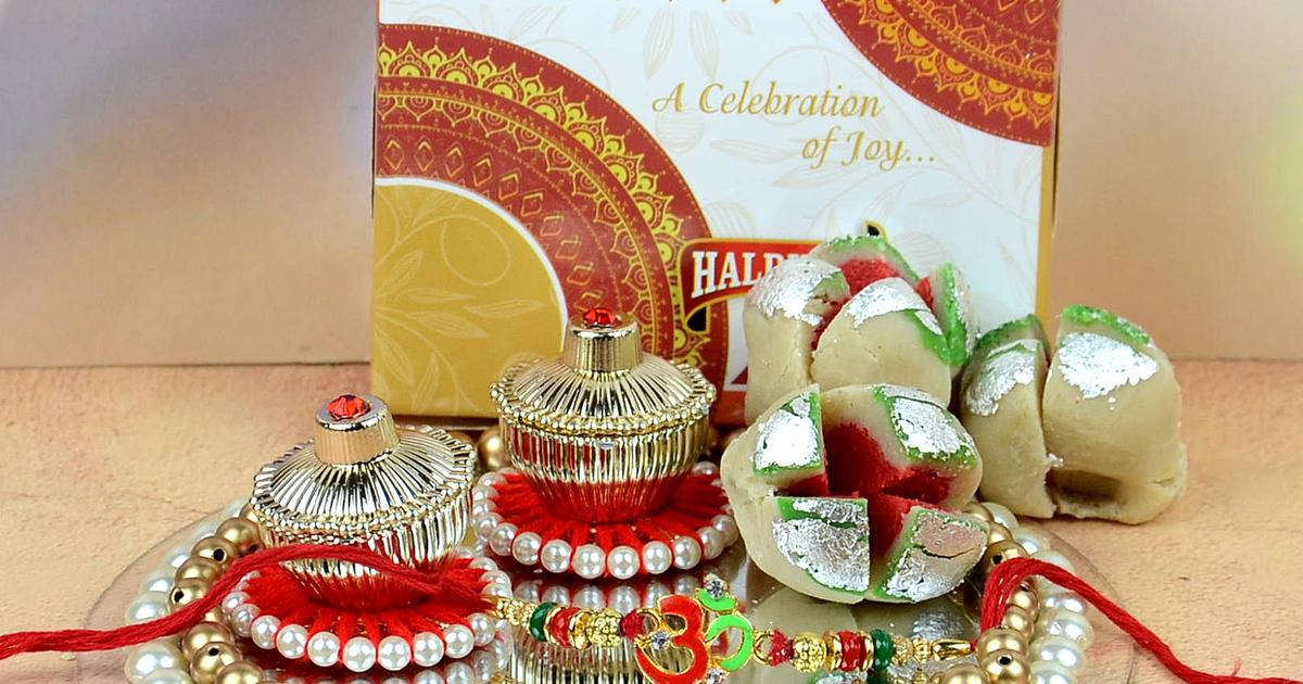 Round Pearl Thali with Kaju Phool & Rakhi | Rakhi Sweets