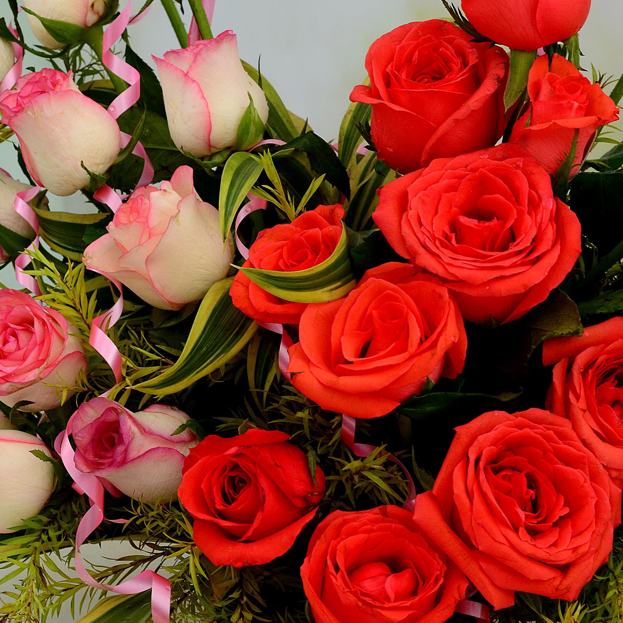 Basket of Lovely Roses | Roses to India