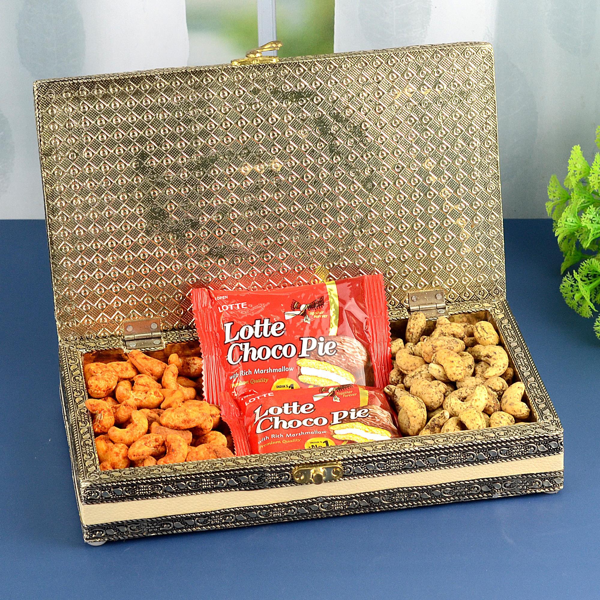 Splendid Snacks Hamper | Assorted Hampers