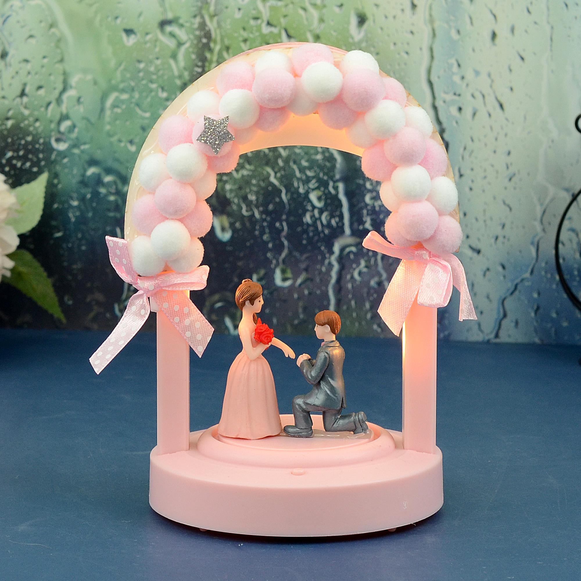 LED Romantic Couple, Show Pieces