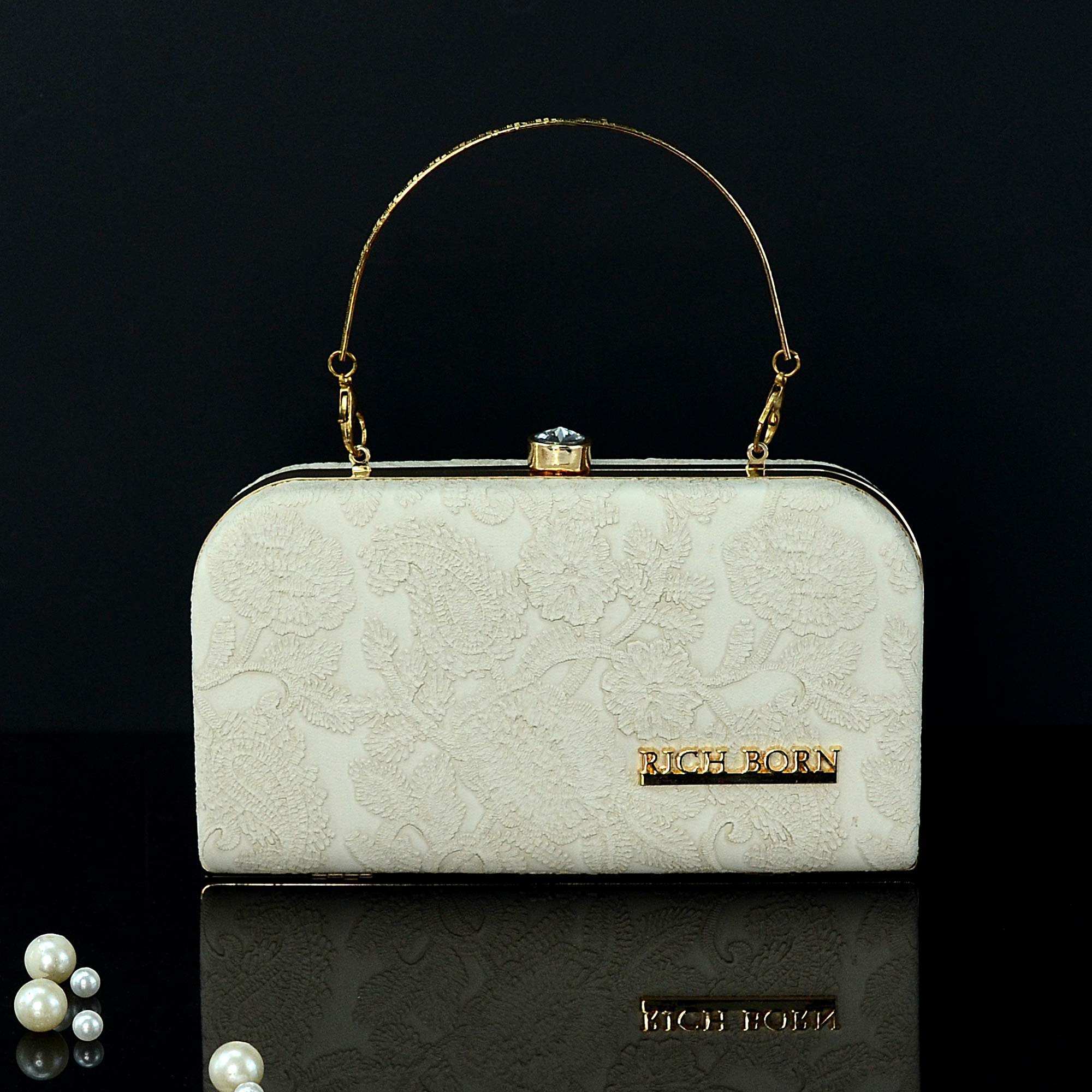 Pretty White Clutch | Clutches