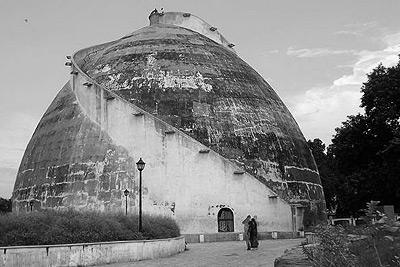 Send Diwali Dryfruits Thali to Bihta